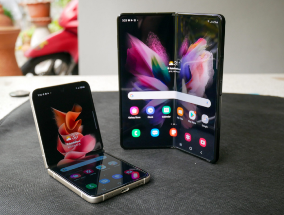 Foldable vs Flip Phones: The Ultimate Comparison | CellularPort